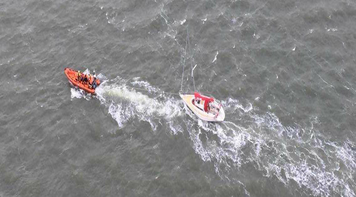 Kilrush RNLI Assist In Rescuing Yacht Drifting Across Shannon Estuary ...